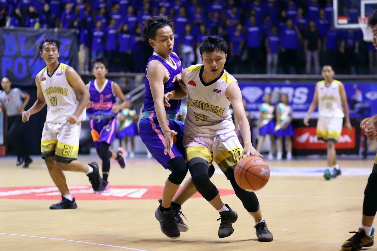 Cetak 15 Poin, Muhammad Rifky Antarkan SMAN 1 Manyar Gresik Raih ...