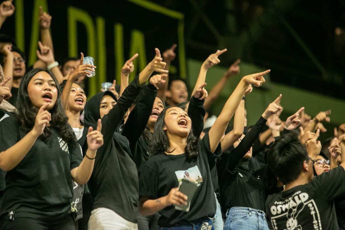 Nggak Kalah Keren, Ini Dia Keseruan Para Suporter di Seri Jogja | DBL ID Nggak Kalah Keren, Ini Dia Keseruan Para Suporter di Seri Jogja | DBL ID