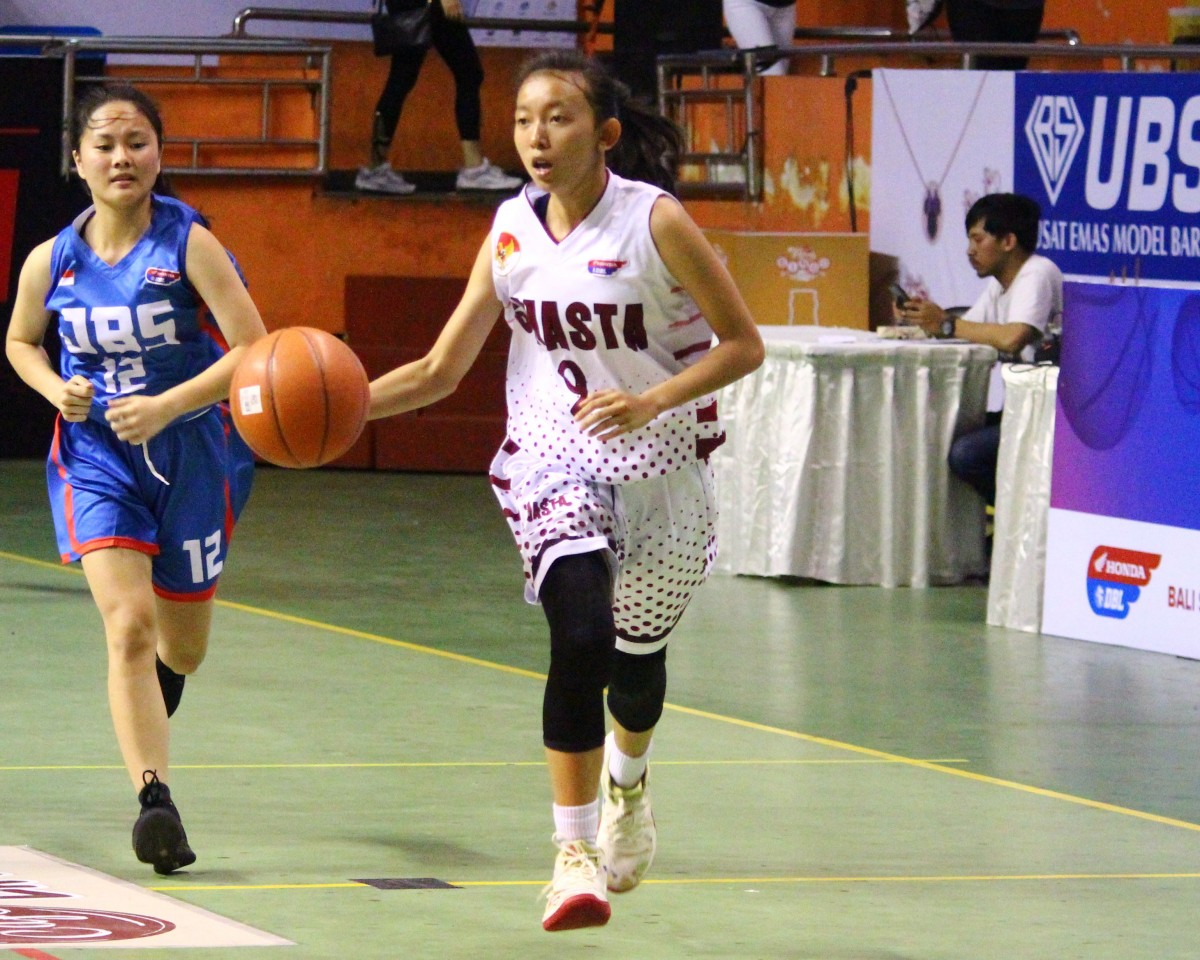 Pindah ke Resman, Handila Claudia Kejar Mimpi Jadi Pebasket Profesional ...