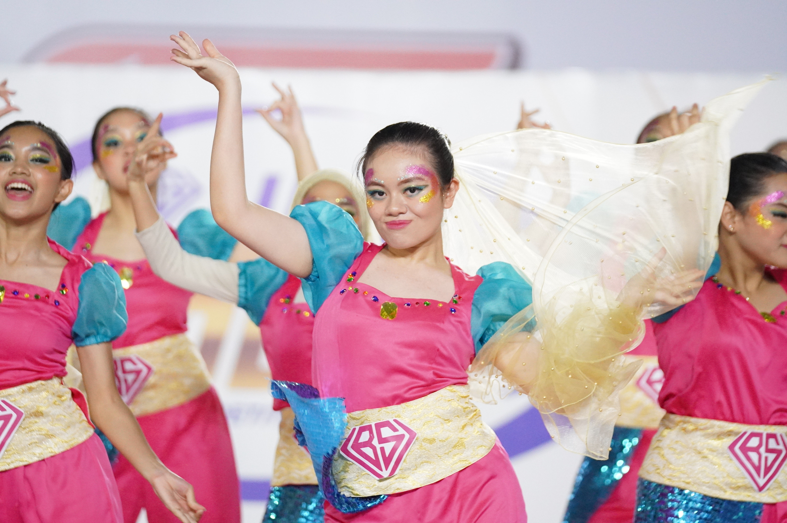 Keren! 12 Putri Jasmine dari Cirendeu Sita Perhatian Penonton Live ...