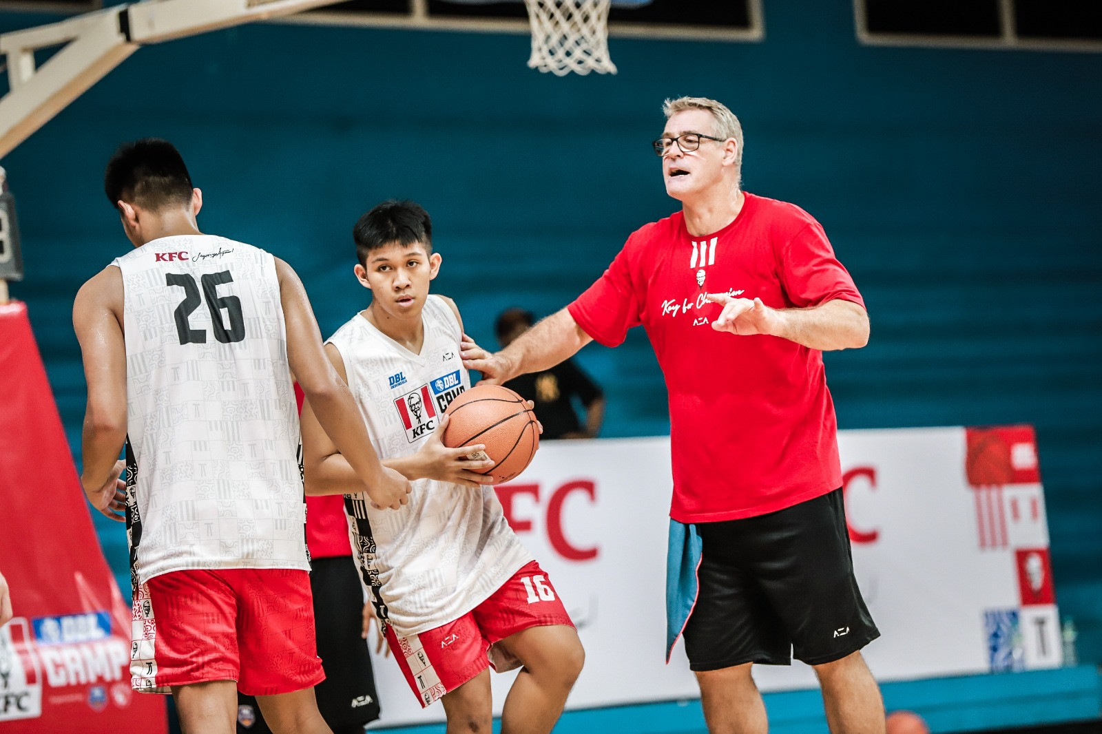 Shane Froling: Pelatih Basket Australia Kembali Berbagi Ilmu di DBL ...