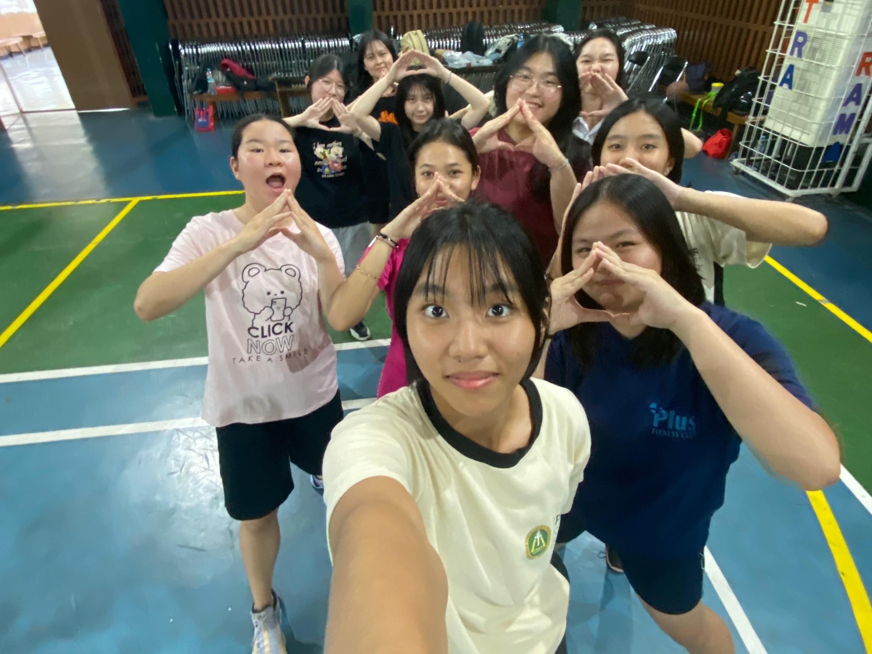 Siap Bertemu Lawan, Putri Petra 5: Pak Wawan Jualan Hiu, Semangat Kawan ...