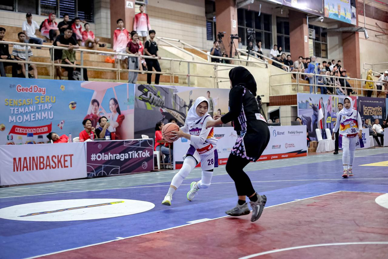 Smansa Solok Menang (Lagi), Miranda Cetak Double-double (Lagi) | DBL ID