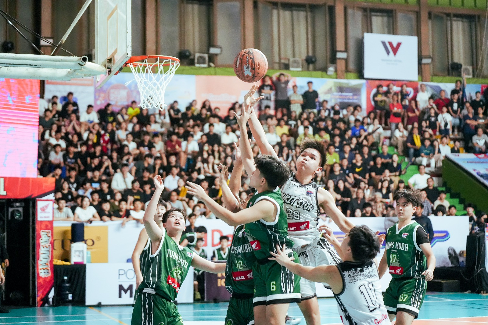 Cara Menghilangkan Bau Badan untuk Remaja, Student Athlete Wajib Tahu ...