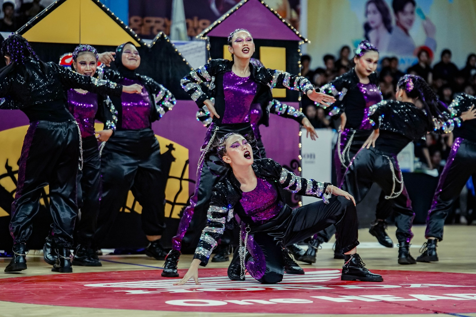 Salzeus, Dynamic, dan A Glow Dance Bawa Konsep Unik di DBL Dance ...