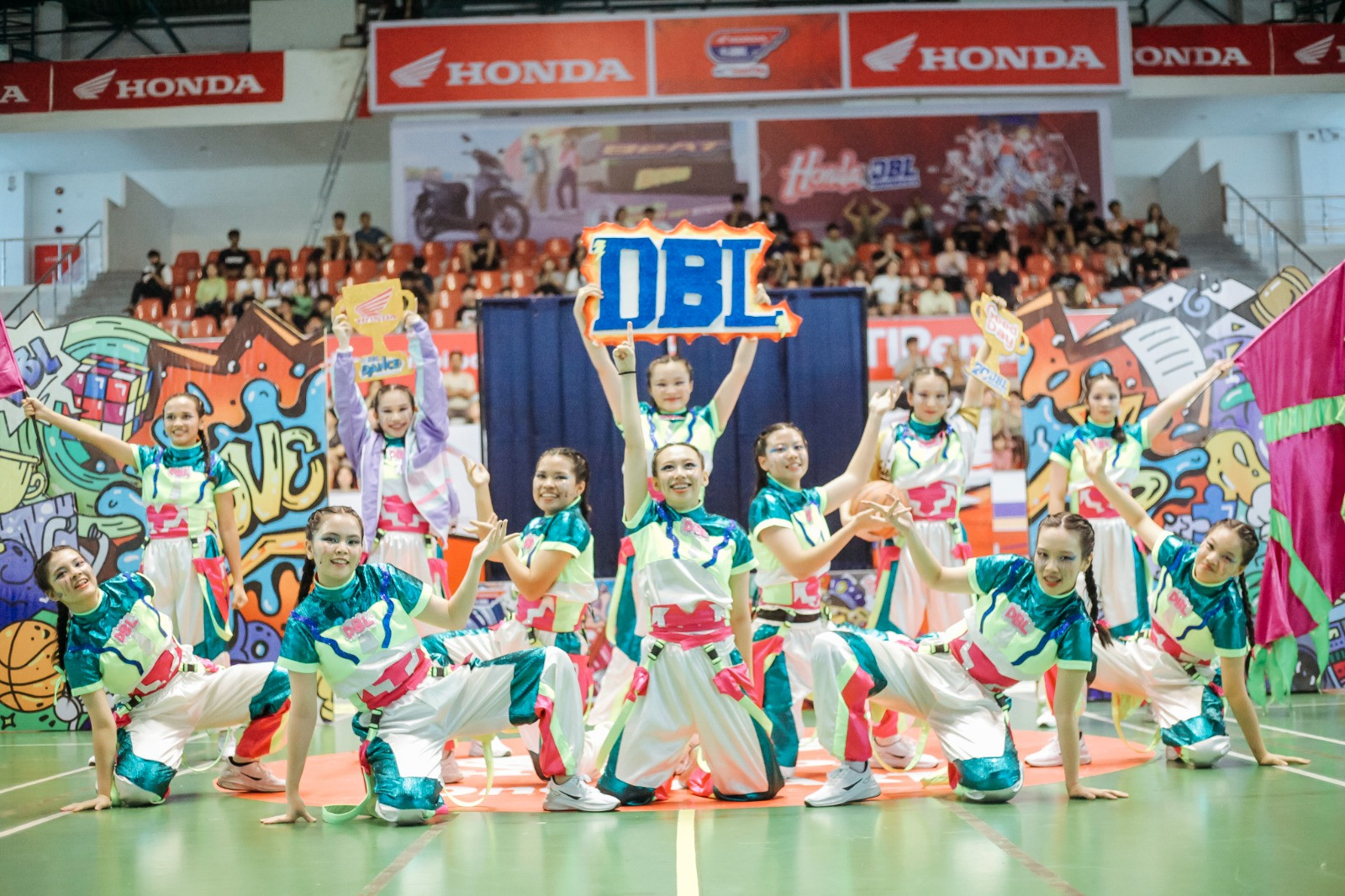 Cantik! Berikut Best Five DBL Dance Competition 2024 Riau | DBL ID