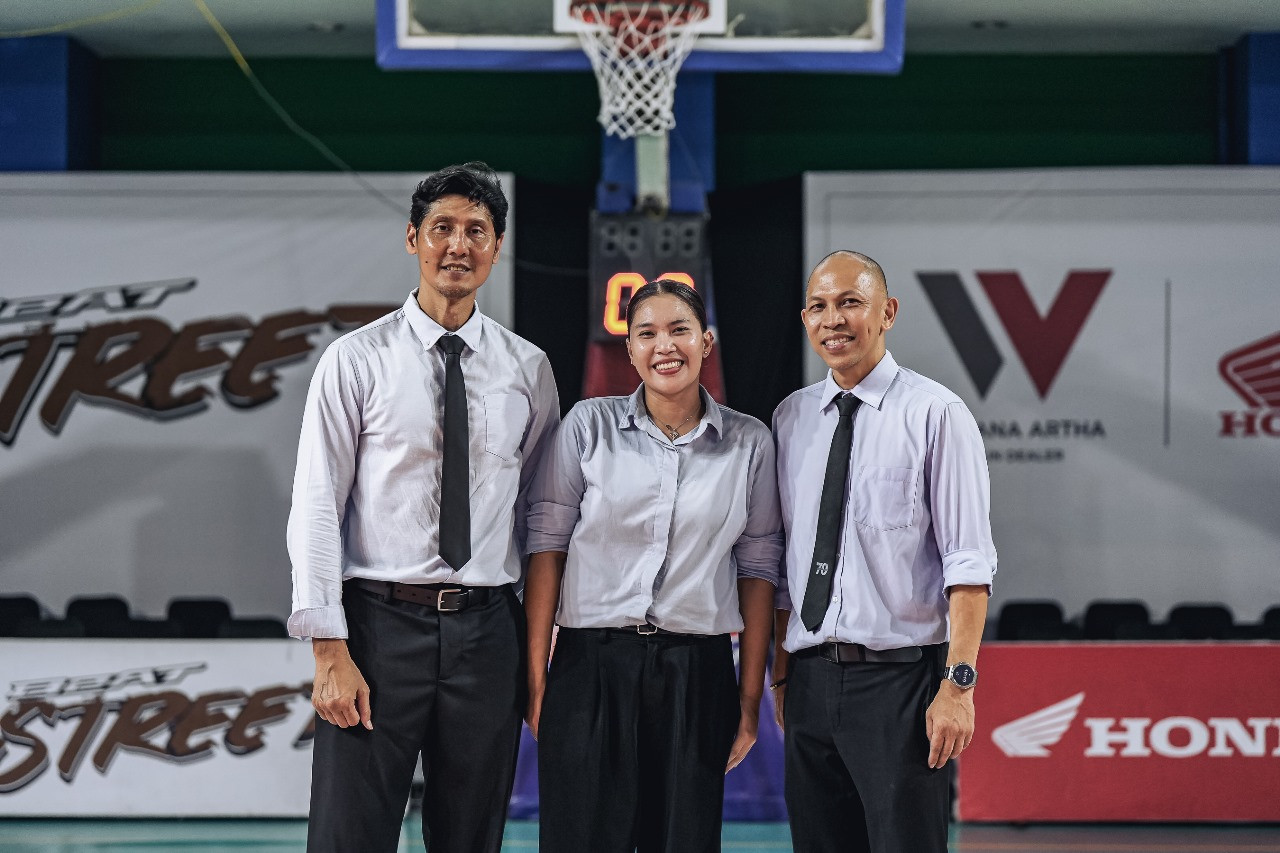 Kenalan Sama Barisan Ofisial Bulungan yang Over Power! | DBL ID